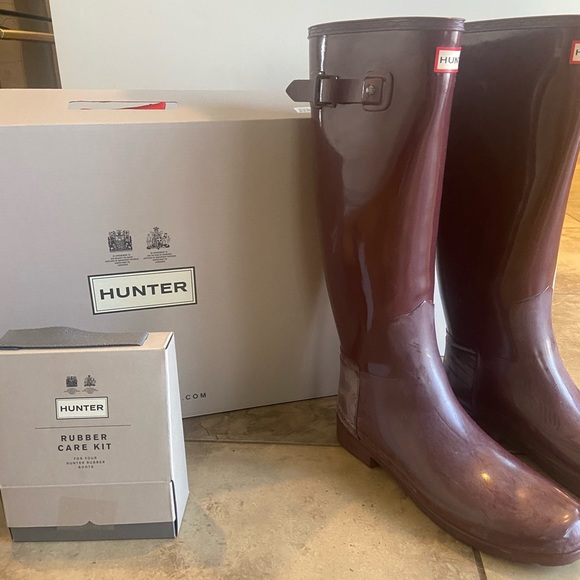 Hunter | Shoes | Tall Hunter Burgundy Glossy Rain Boots Sz | Poshmark
